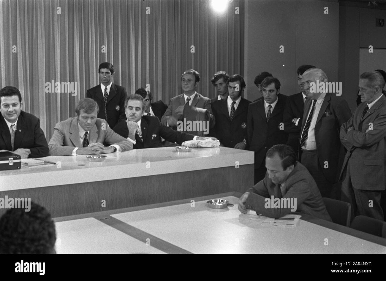 Football players competing in Black and White Stock Photos & Images - Alamy