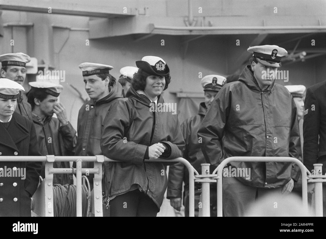 Crew men and women Black and White Stock Photos & Images - Alamy