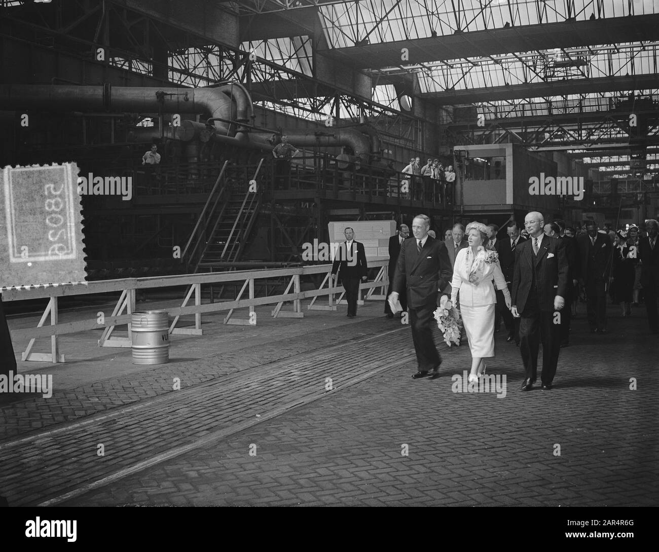 Guided public tours Black and White Stock Photos & Images - Alamy