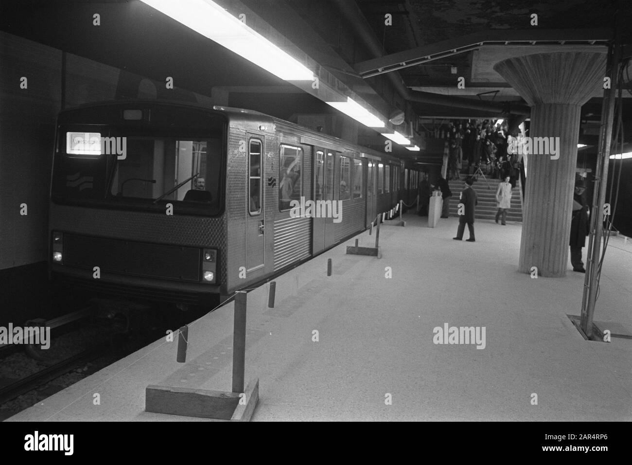 Platform wibautstraat station hi-res stock photography and images - Alamy