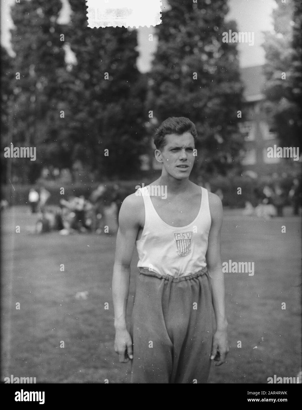 Discus throwing athletics hi-res stock photography and images - Alamy