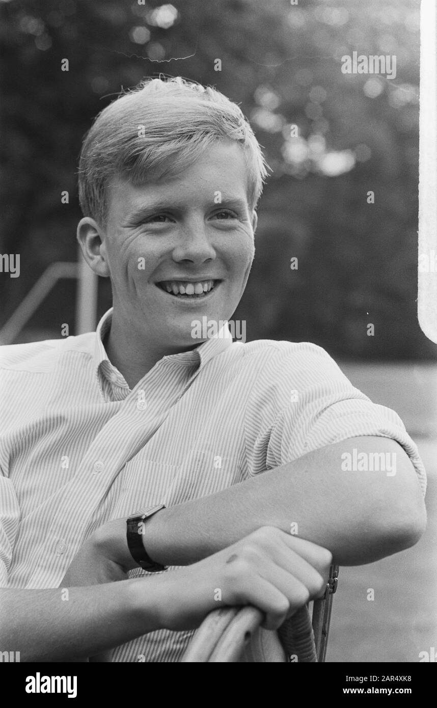Photo-hour Royal Family at House Ten Bosch; Prince Willem Alexander ...