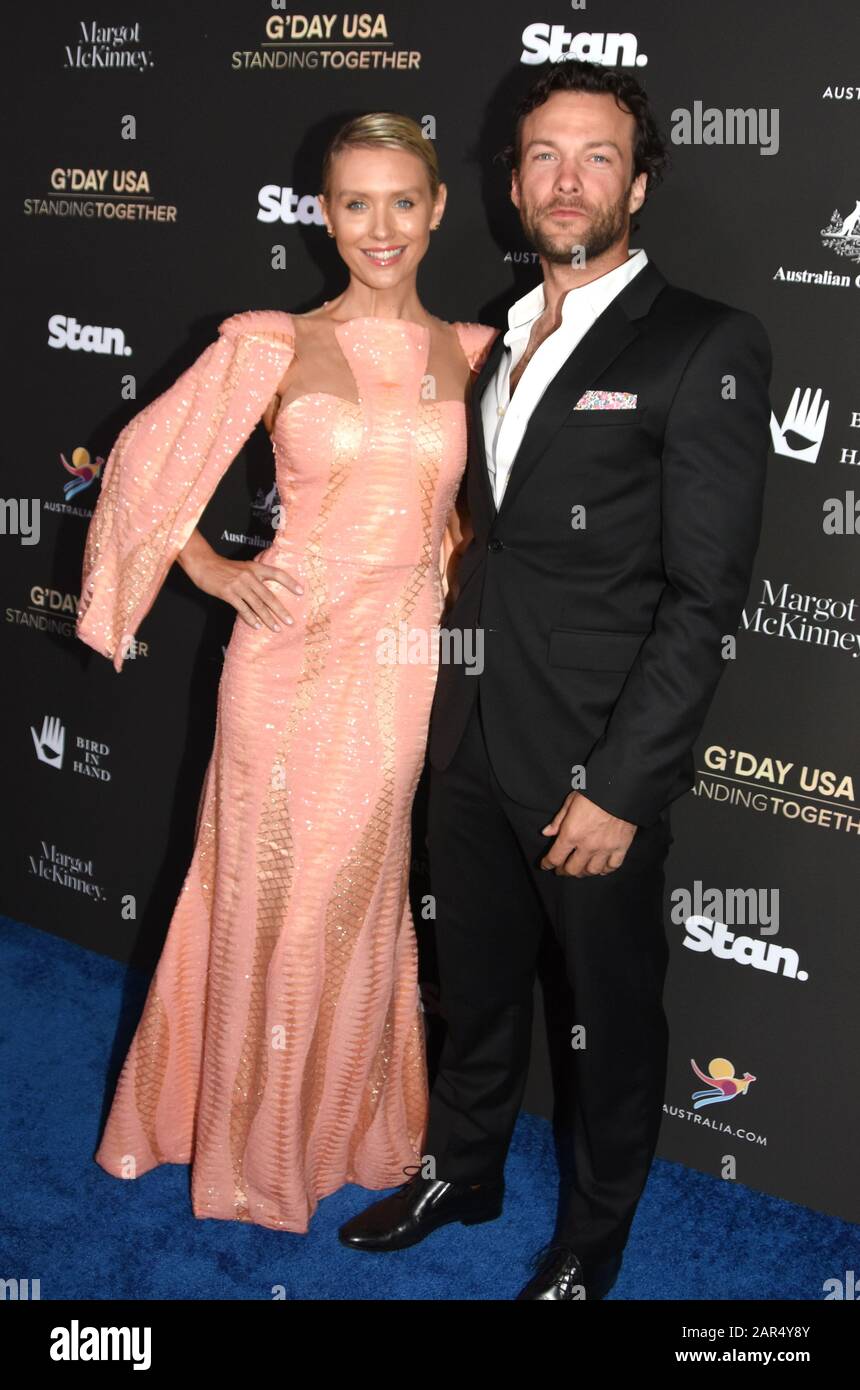 Kyle Schmid Girlfriend 2022