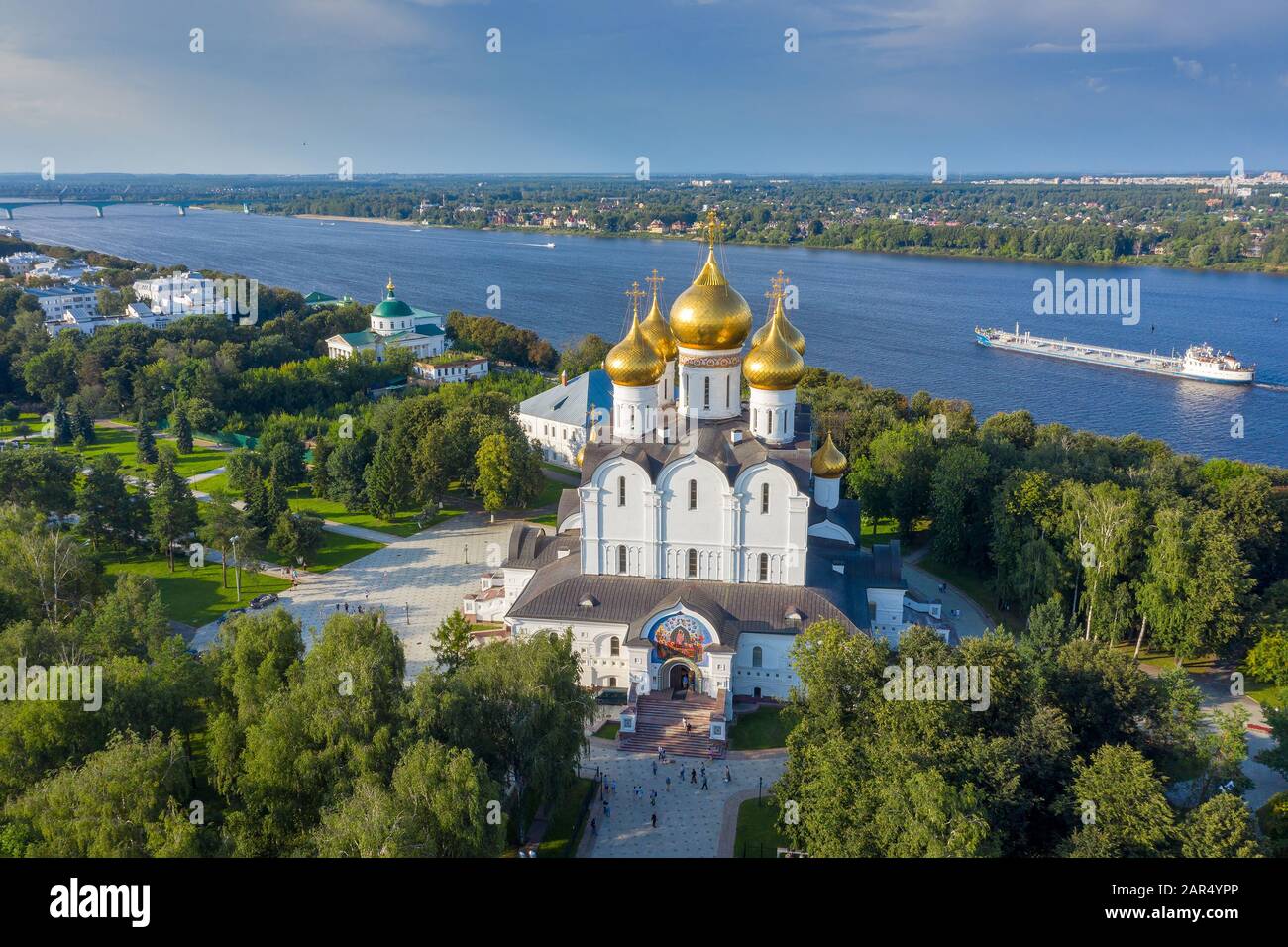 Yaroslavl russia volga river hi-res stock photography and images - Alamy