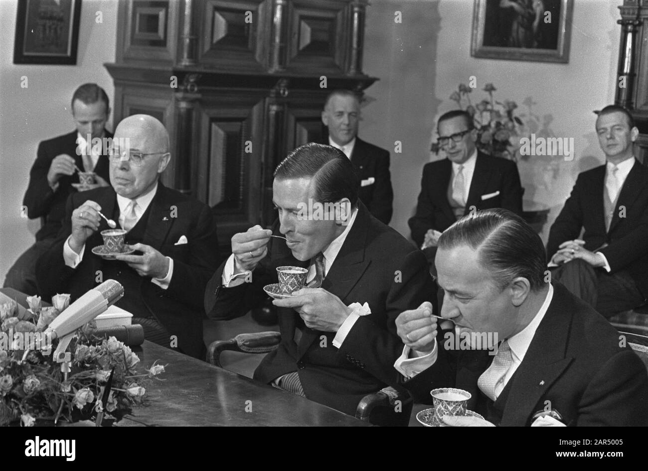 Birth declaration prince Alexander at City Hall in Utrech v.l.n.r. dr ...