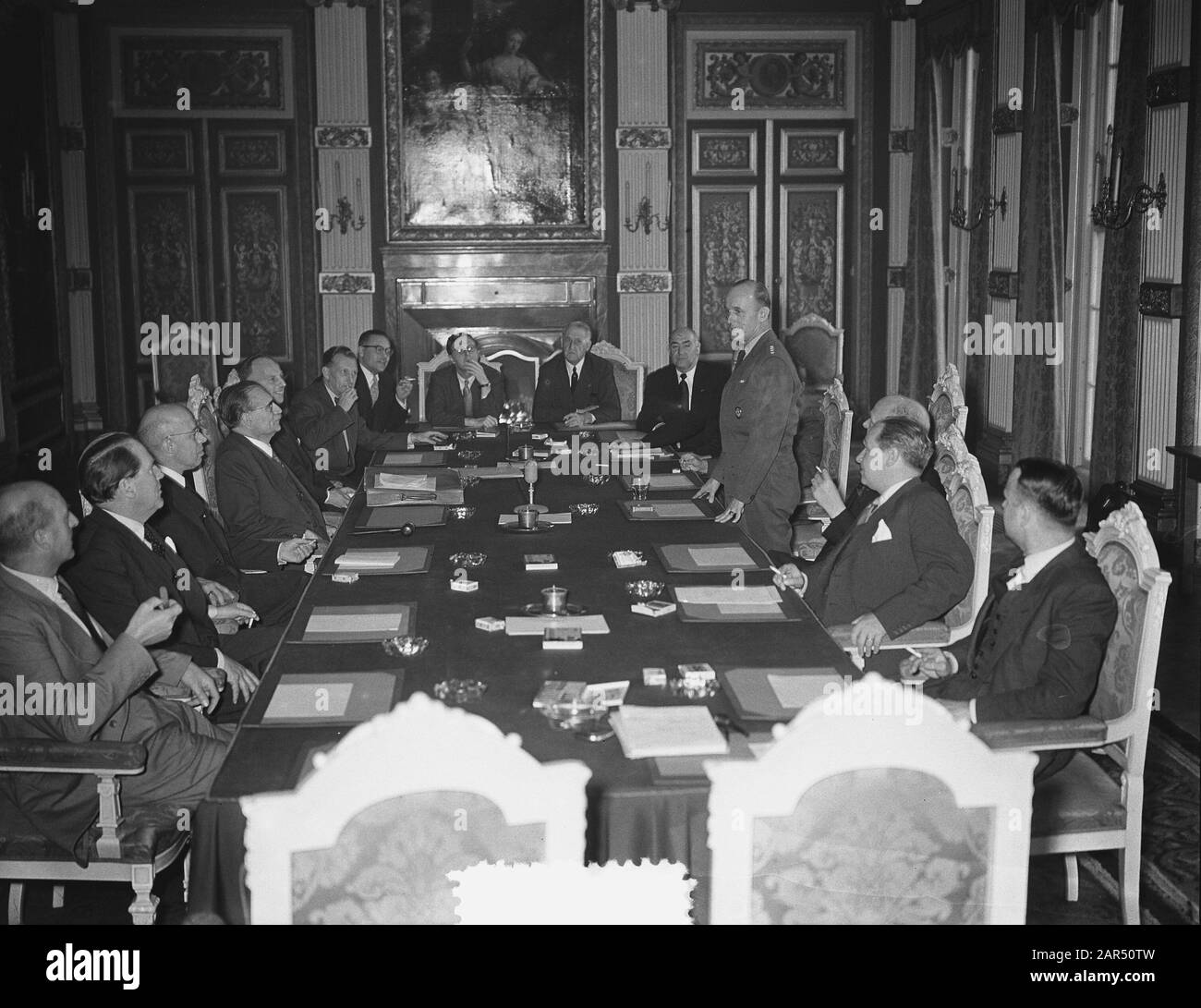 Council of ministers 1950s hi-res stock photography and images - Alamy