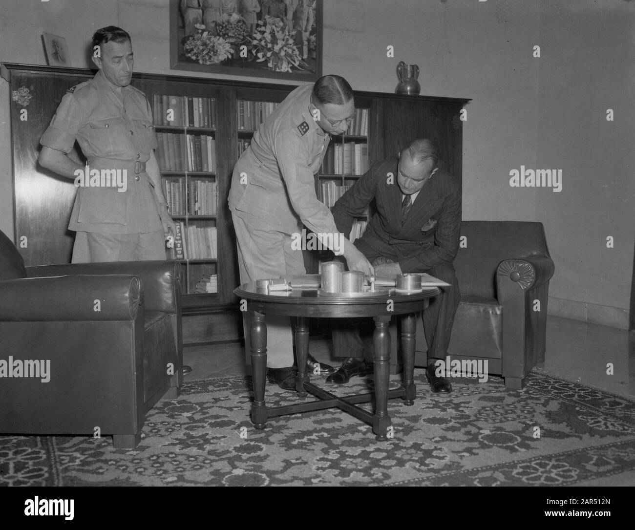 Middle batavia hi-res stock photography and images - Alamy