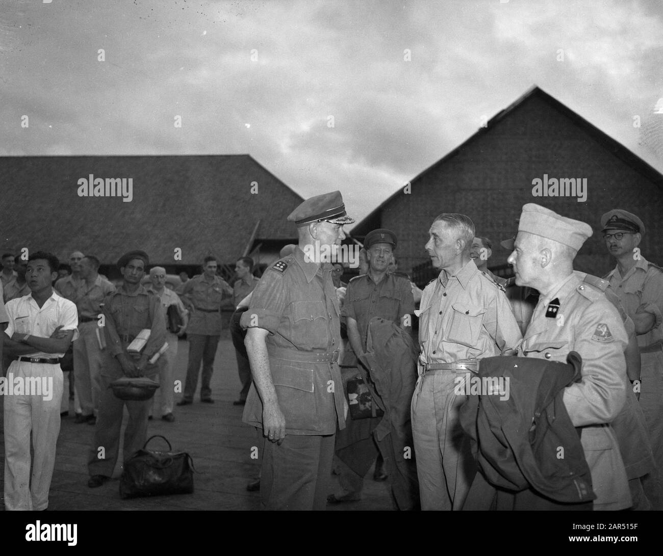 Departure generals Wilson and Stopford Major General D.C. Neighbor van ...