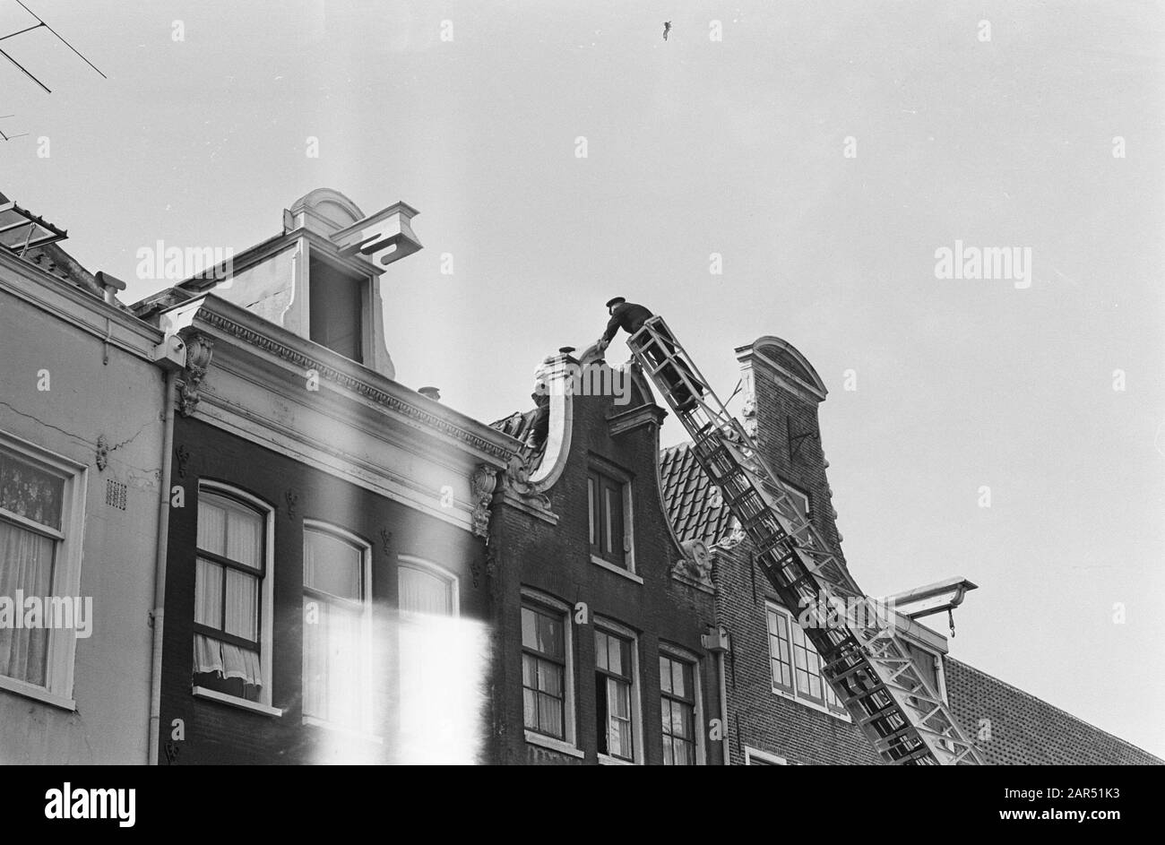 Facade in Kerkstraat danger for passers-by, overview Date: September 14 ...
