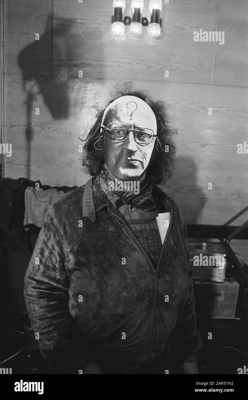 Execution mask hi-res stock photography and images - Alamy