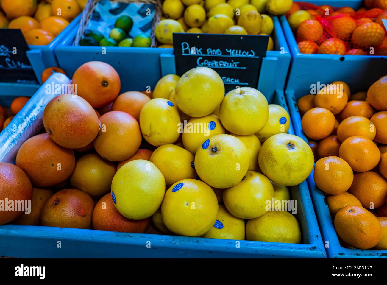 food shop supermarket england uk Stock Photo - Alamy