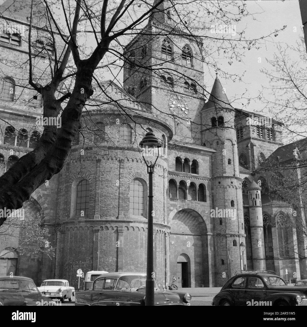Trier germany cathedral of saint peter Black and White Stock Photos ...