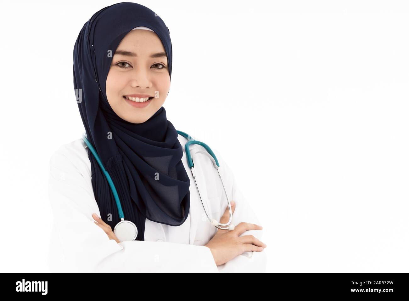 Muslim female doctor in hijab hi-res stock photography and images - Alamy