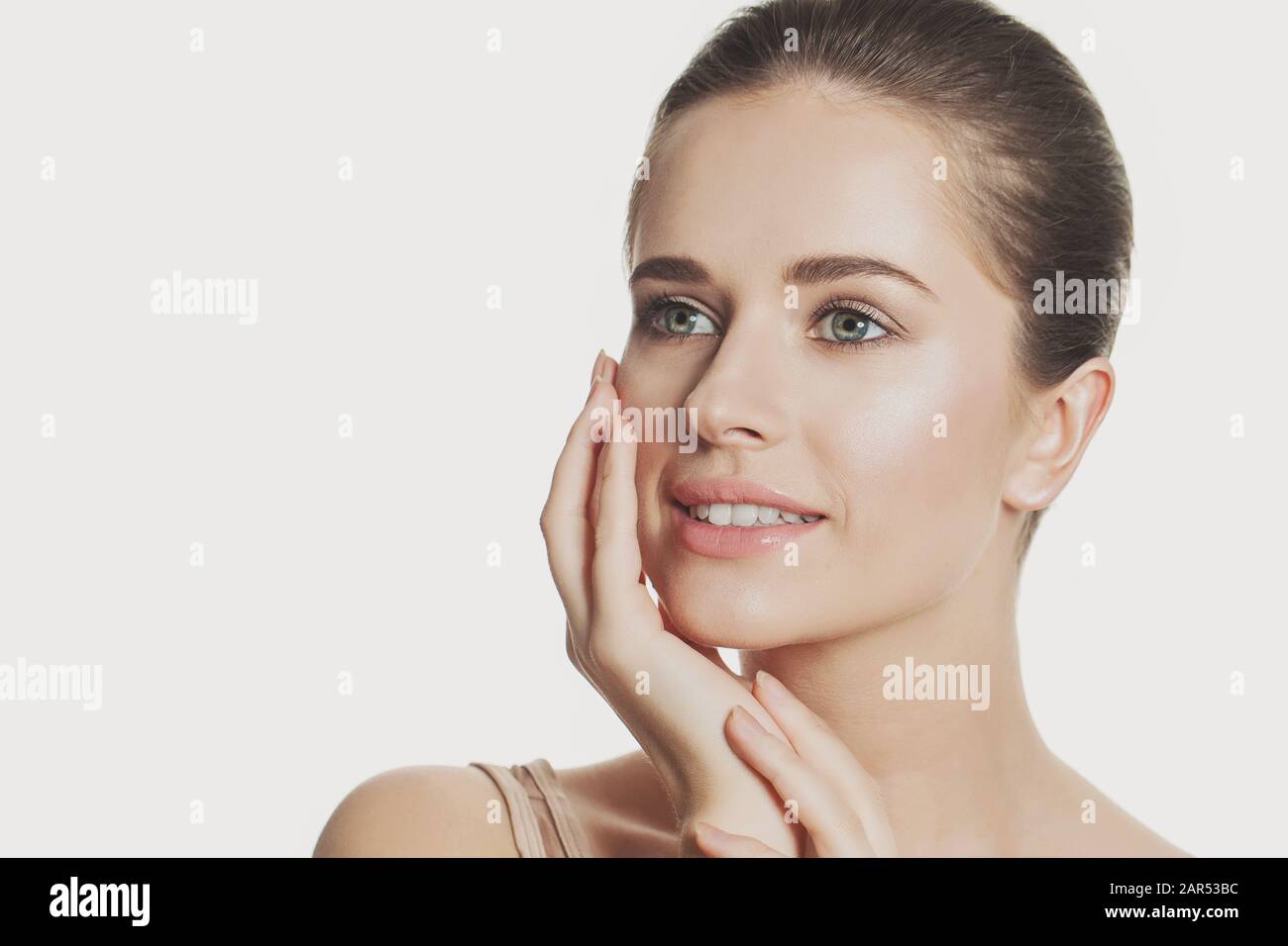 Attractive woman, beautiful face close up Stock Photo - Alamy