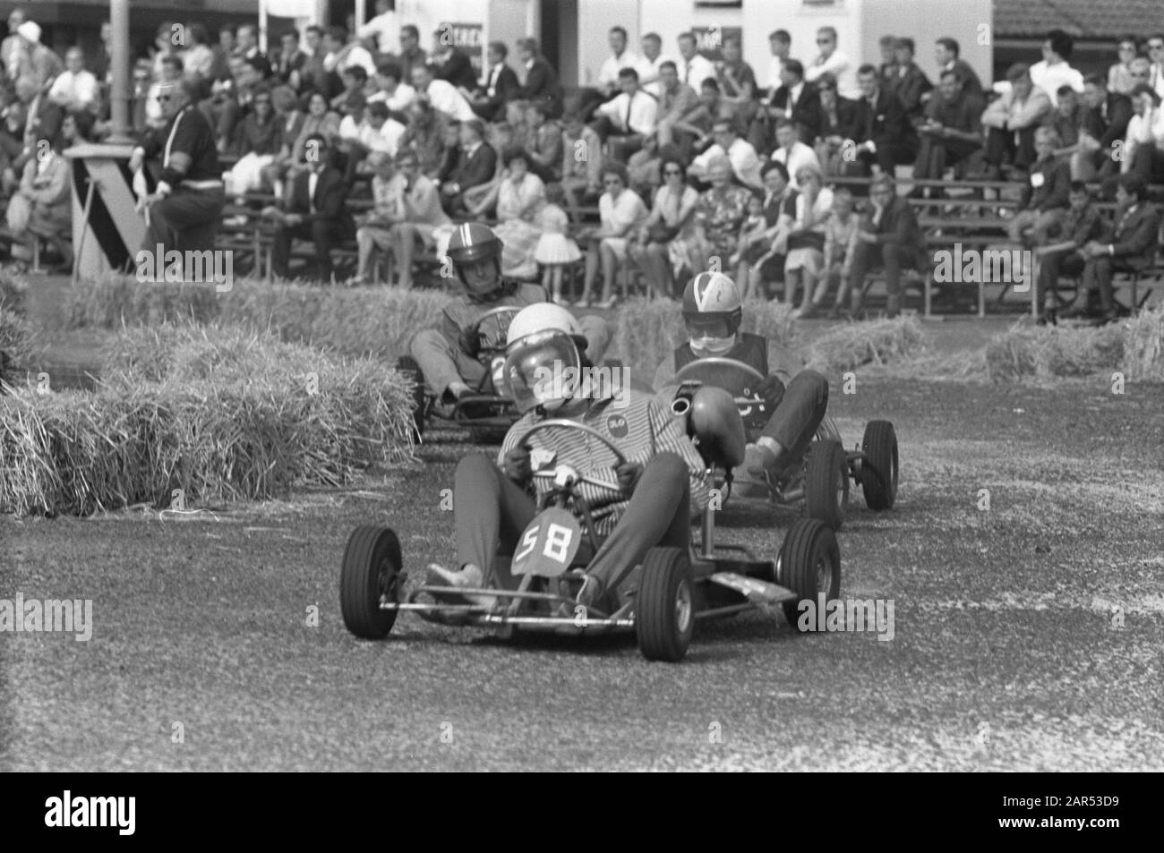 Go kart racing history hi-res stock photography and images - Alamy