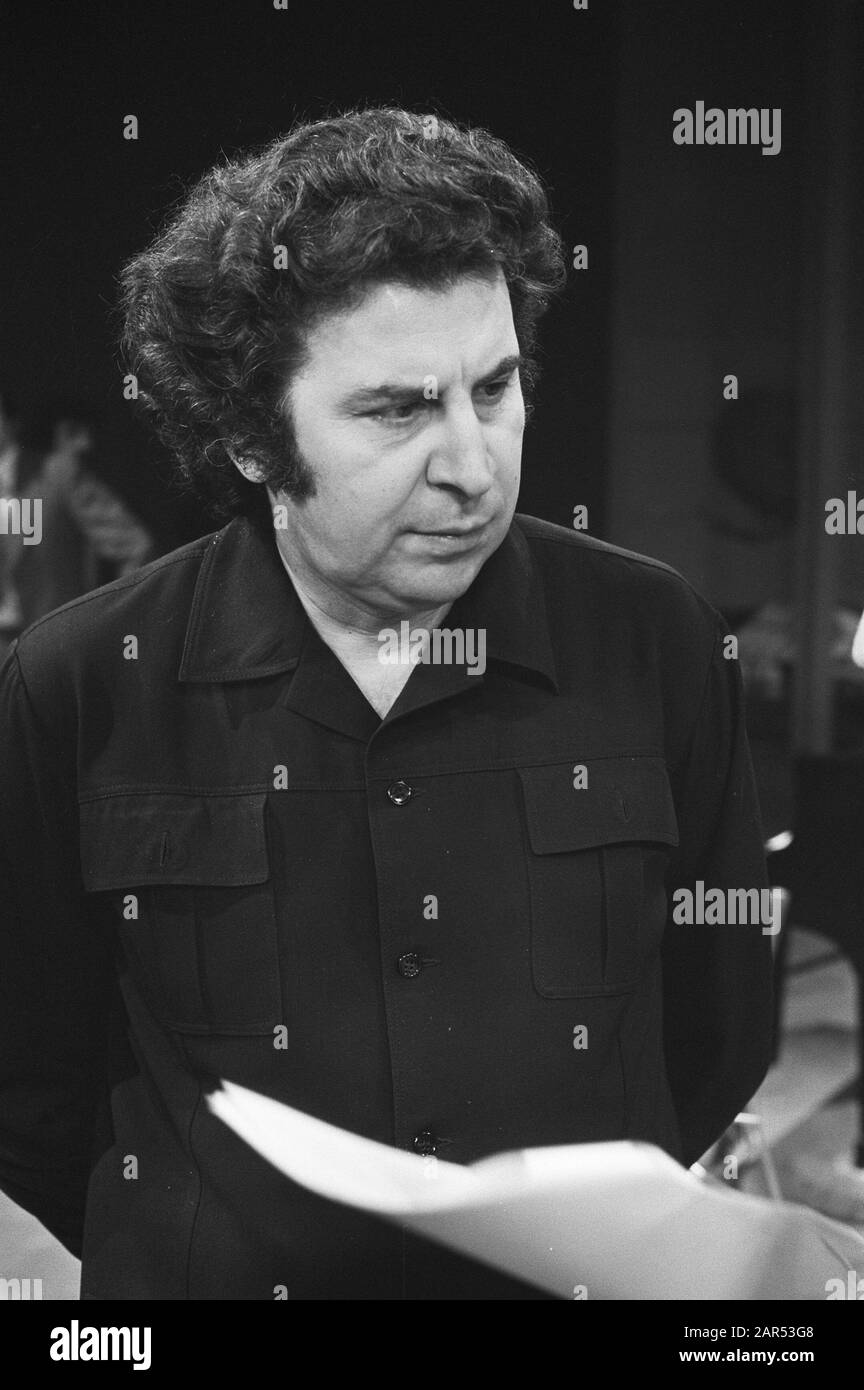 Greek composer Mikis Theodorakis in the Netherlands, Theodorakis ...