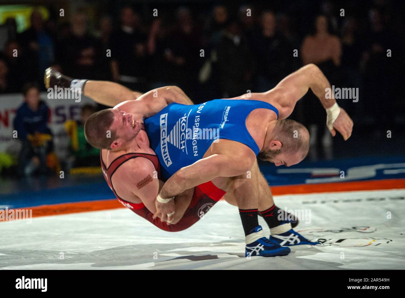 Vineyard, Deutschland. 25th Jan, 2020. Jan Fischer (Weingarten, red ...