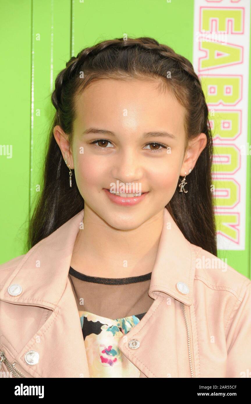 Kaylin hayman hi-res stock photography and images - Alamy