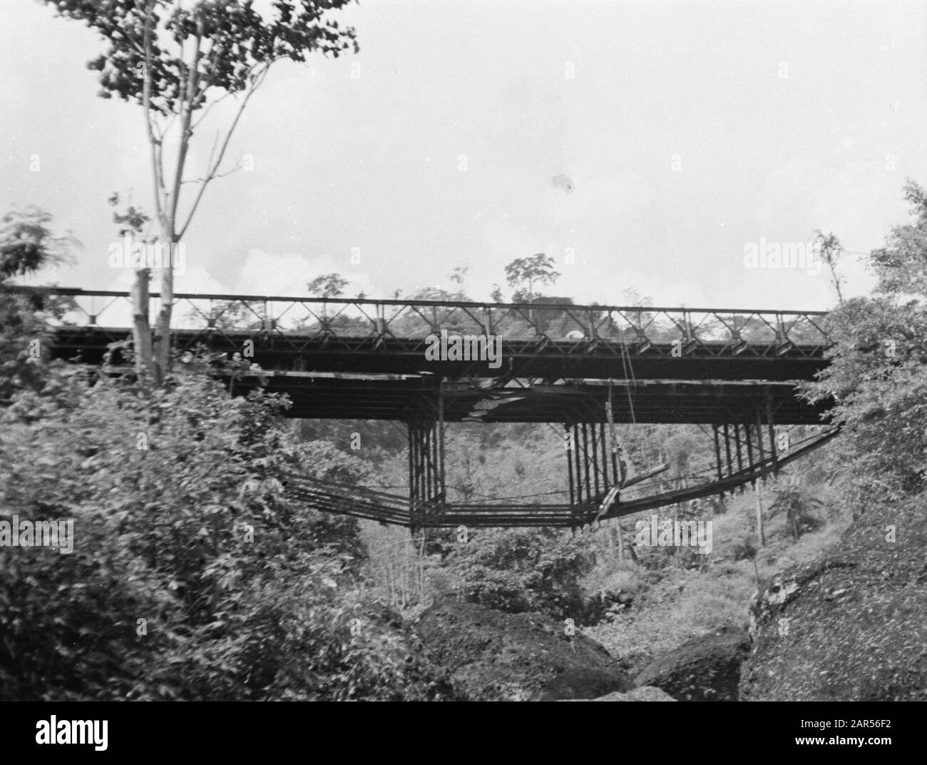 Genie Captain Cramwinkels [photos repair work various bridges ...