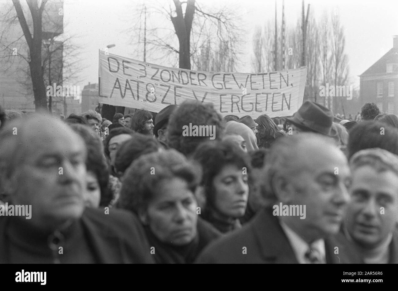 Commemoration February strike; procession with protest signs at docks ...