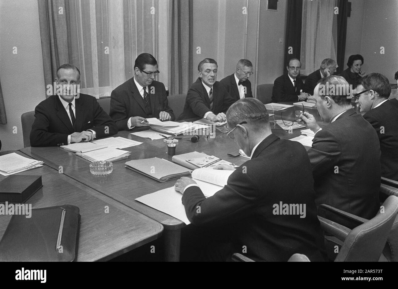 Reopening economy Black and White Stock Photos & Images - Alamy