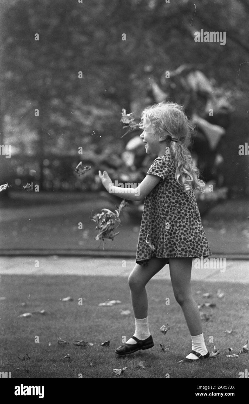 Urban girl playing Black and White Stock Photos & Images - Alamy