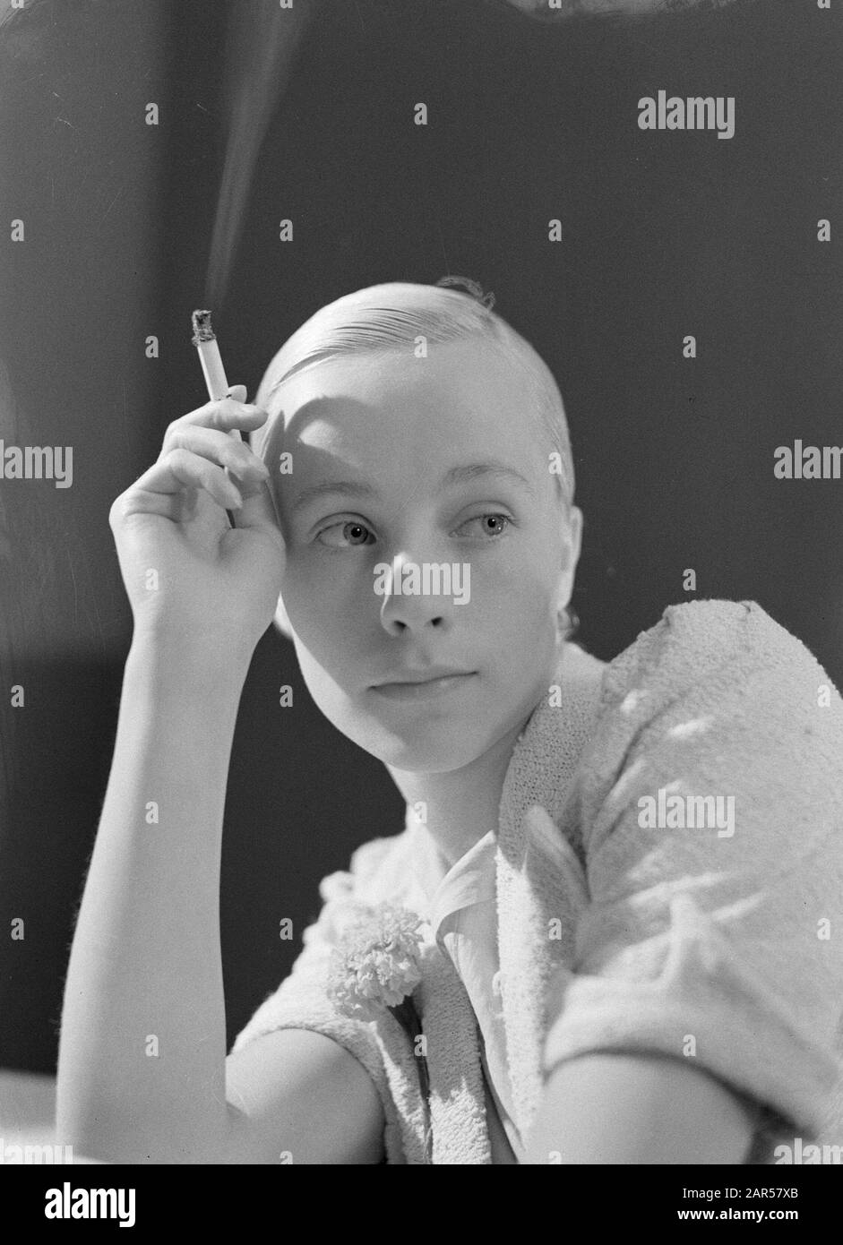 The family Kiraly The Dutch model Muth Duilio de Kiraly Date: 1936 ...