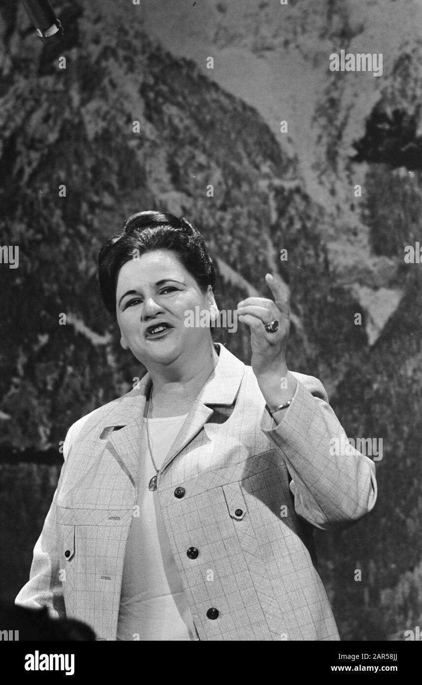 Olga lowina hi-res stock photography and images - Alamy