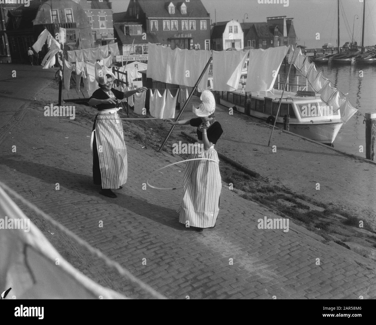 1950s fads and trends Black and White Stock Photos & Images - Alamy