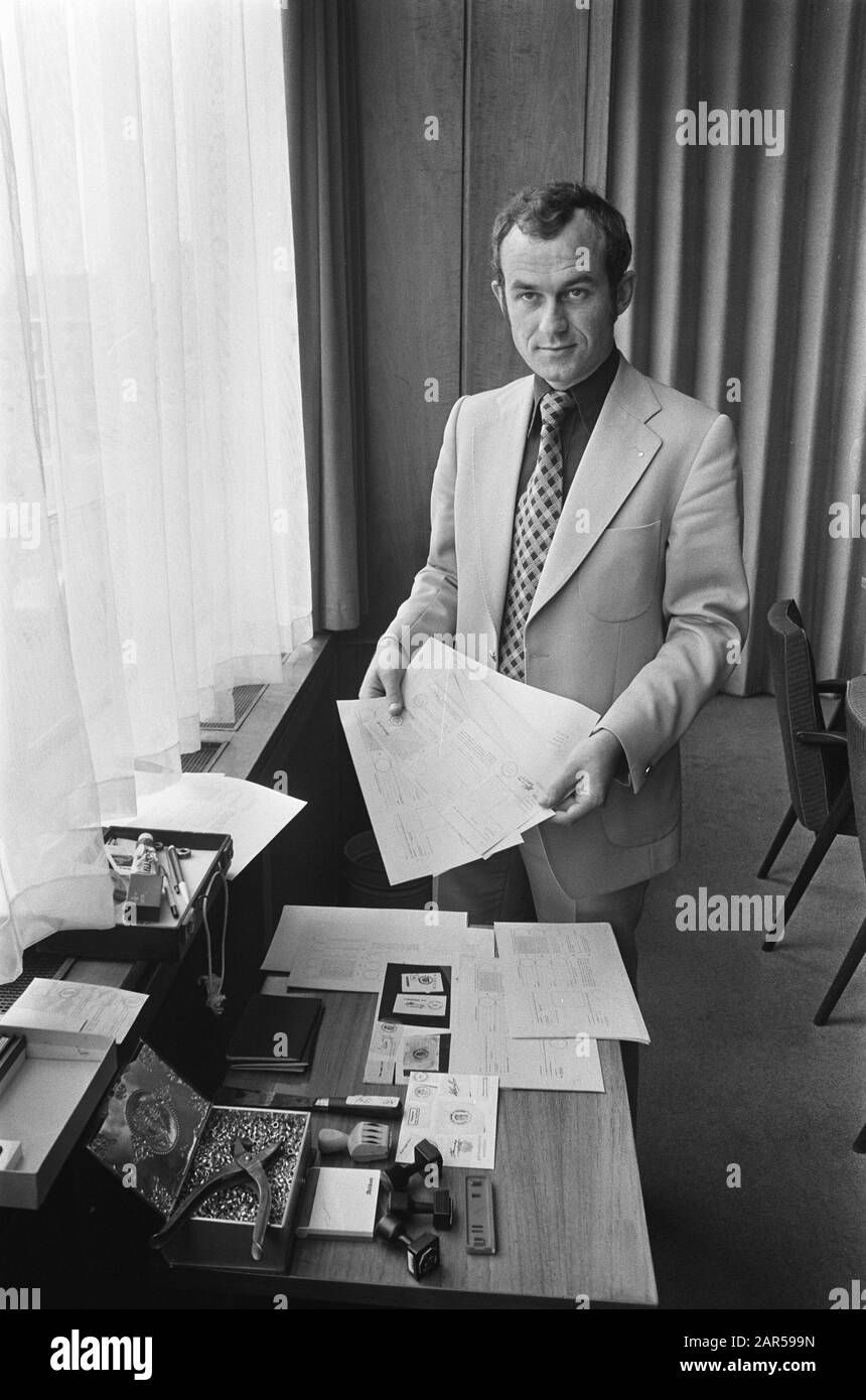 Inspector sietsma hi-res stock photography and images - Alamy