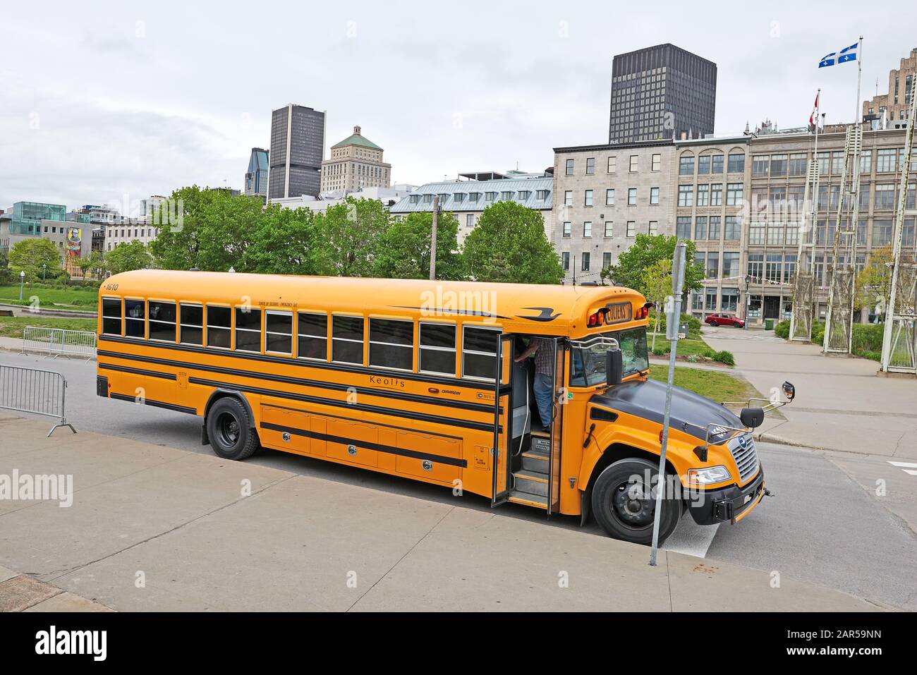 French school bus stop sign hi-res stock photography and images - Alamy