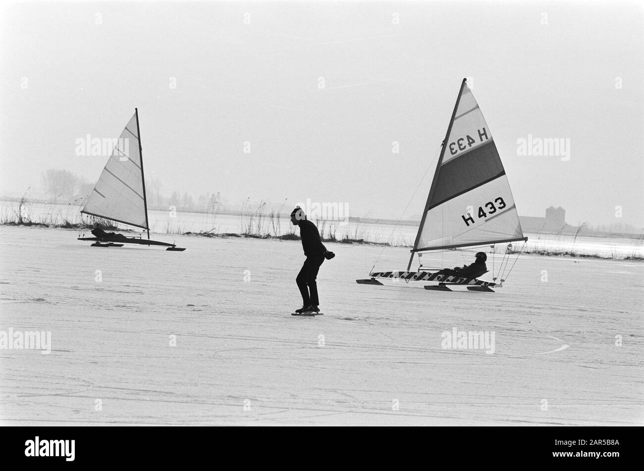 Sailing ice skating Black and White Stock Photos & Images - Alamy