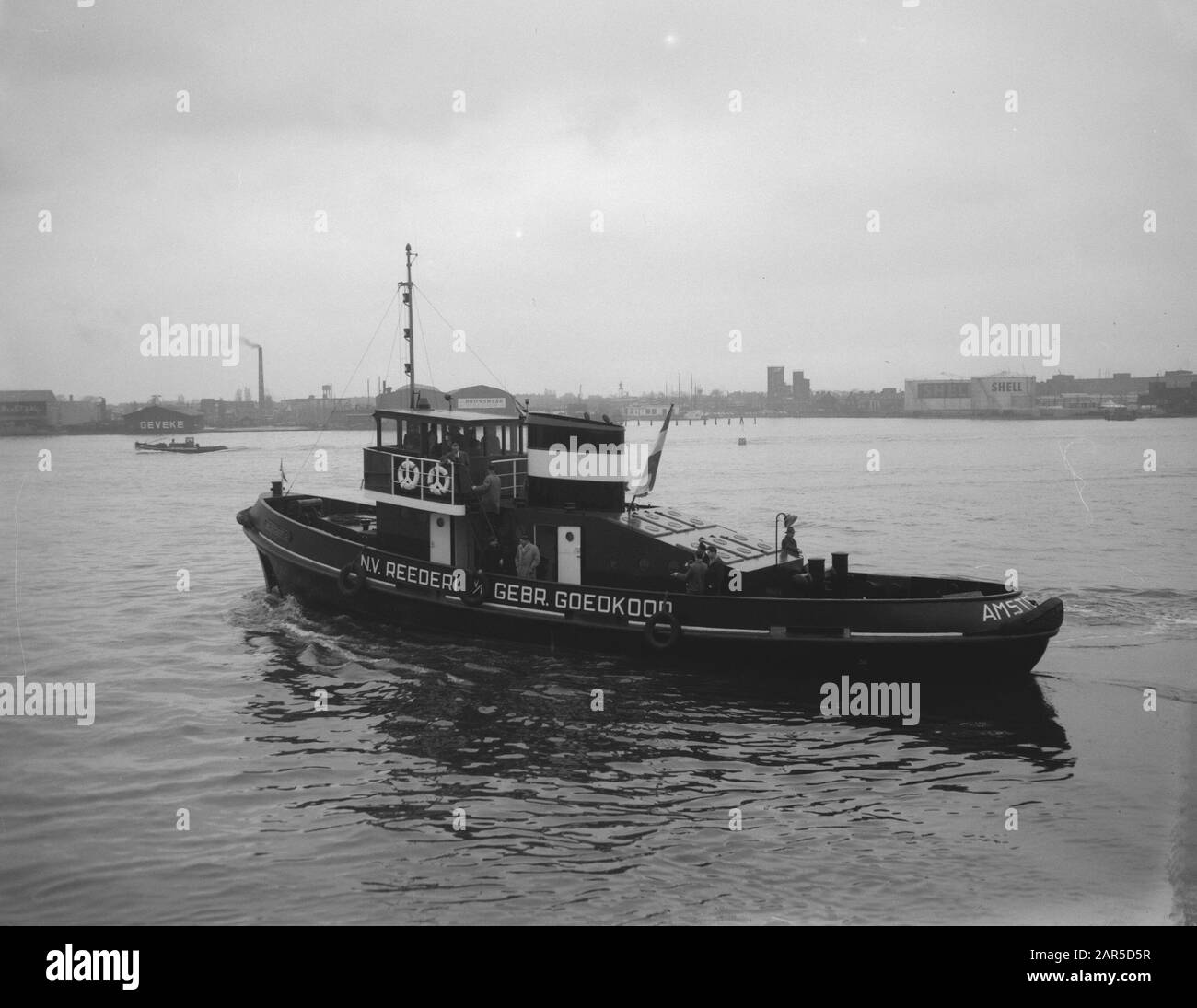Commissioning of the first tug with propeller system in use at shipping ...
