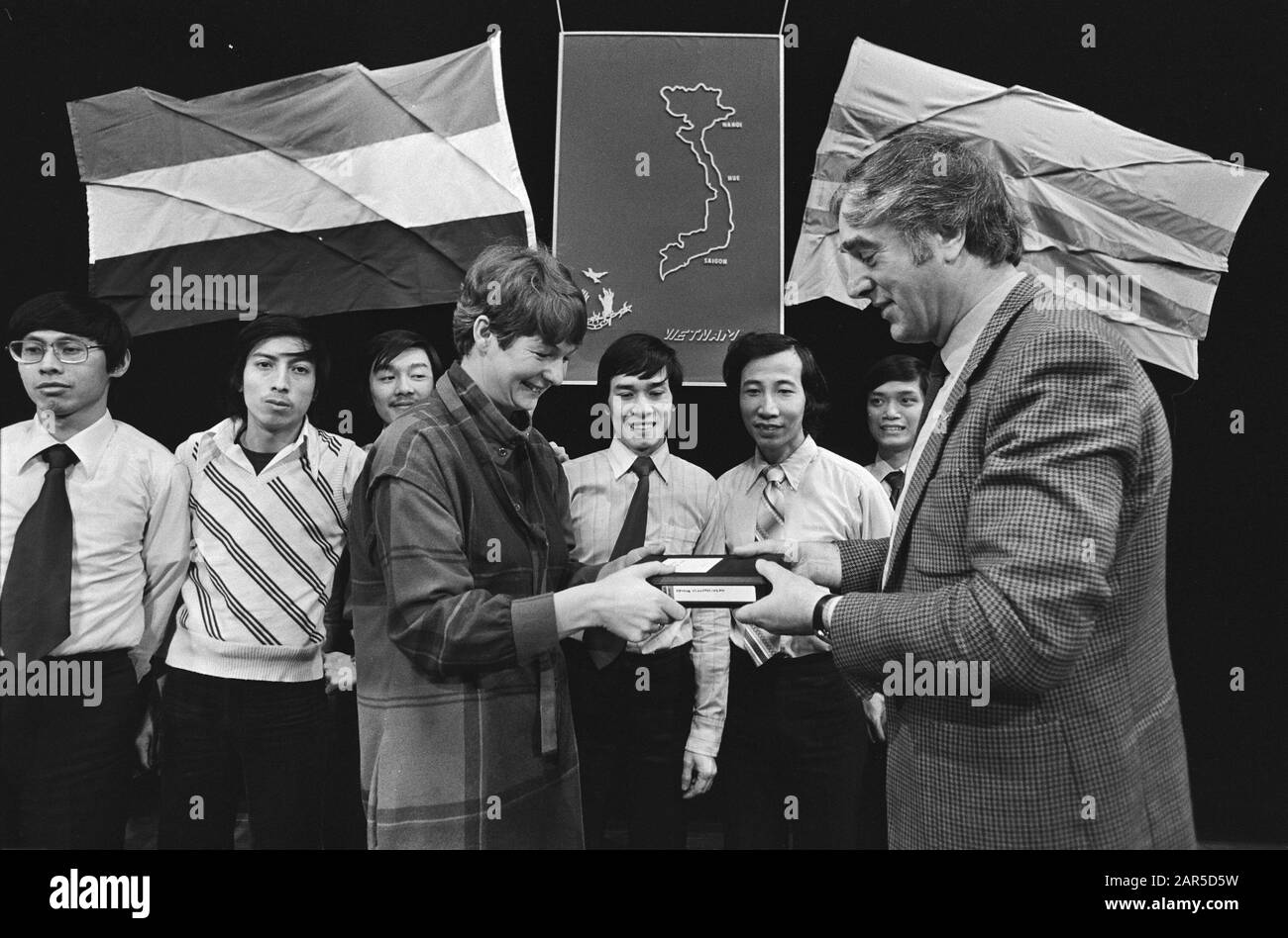 Vietnamese model Black and White Stock Photos & Images - Alamy