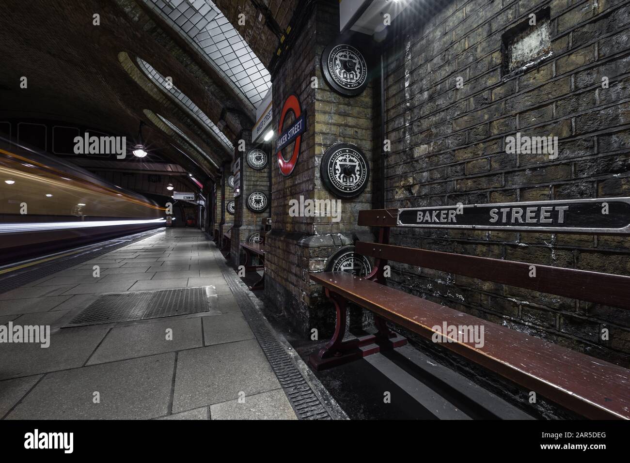 Baker street tube station hi-res stock photography and images - Alamy