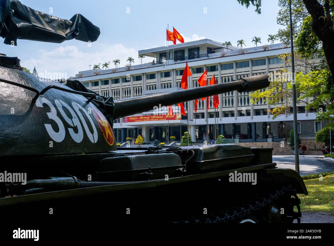 Independence palace tank hi-res stock photography and images - Alamy
