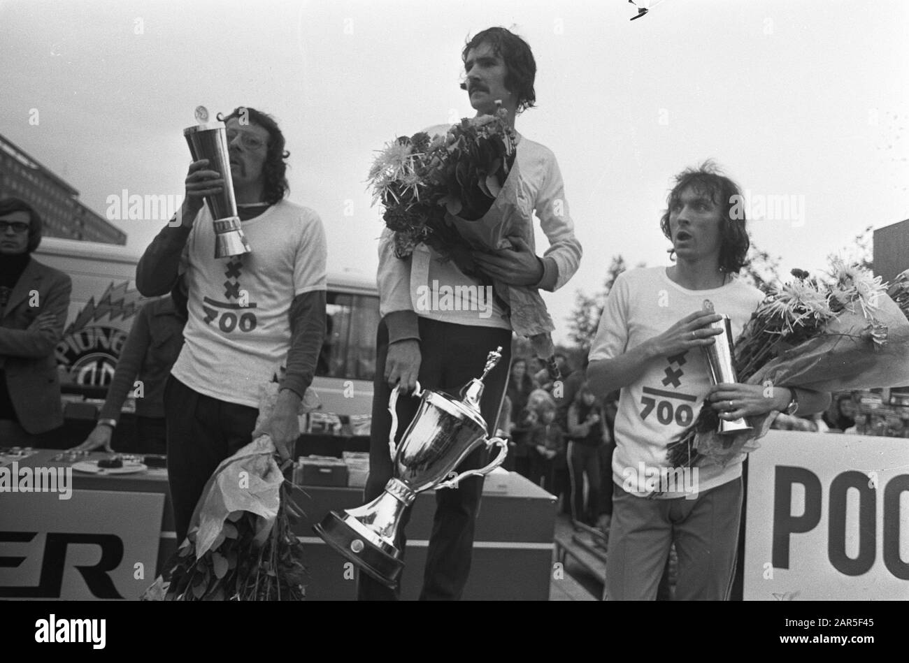 International contest ten English miles in Amsterdam-North won by Dave ...