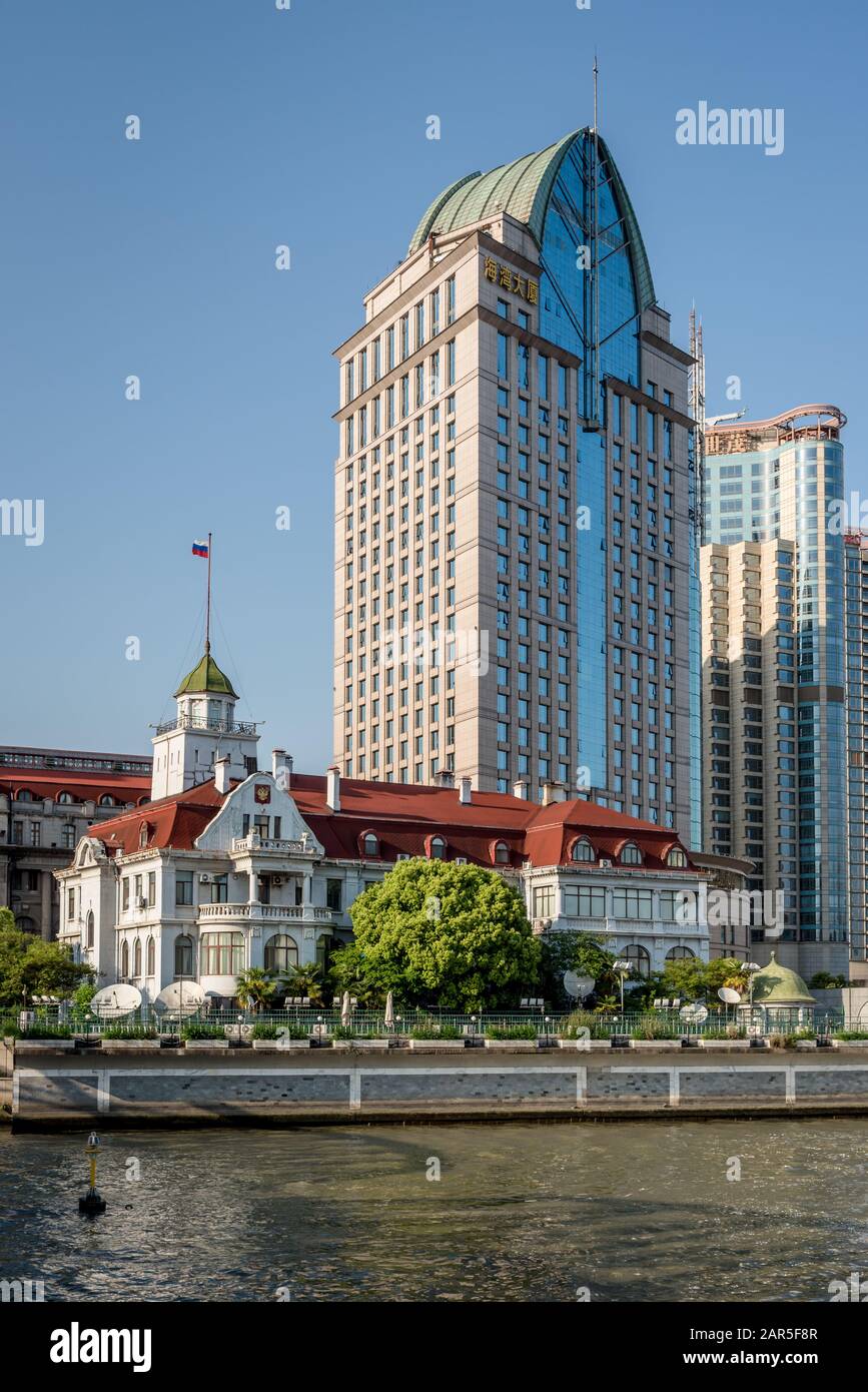 Shanghai harbour early 20th century hi-res stock photography and images ...