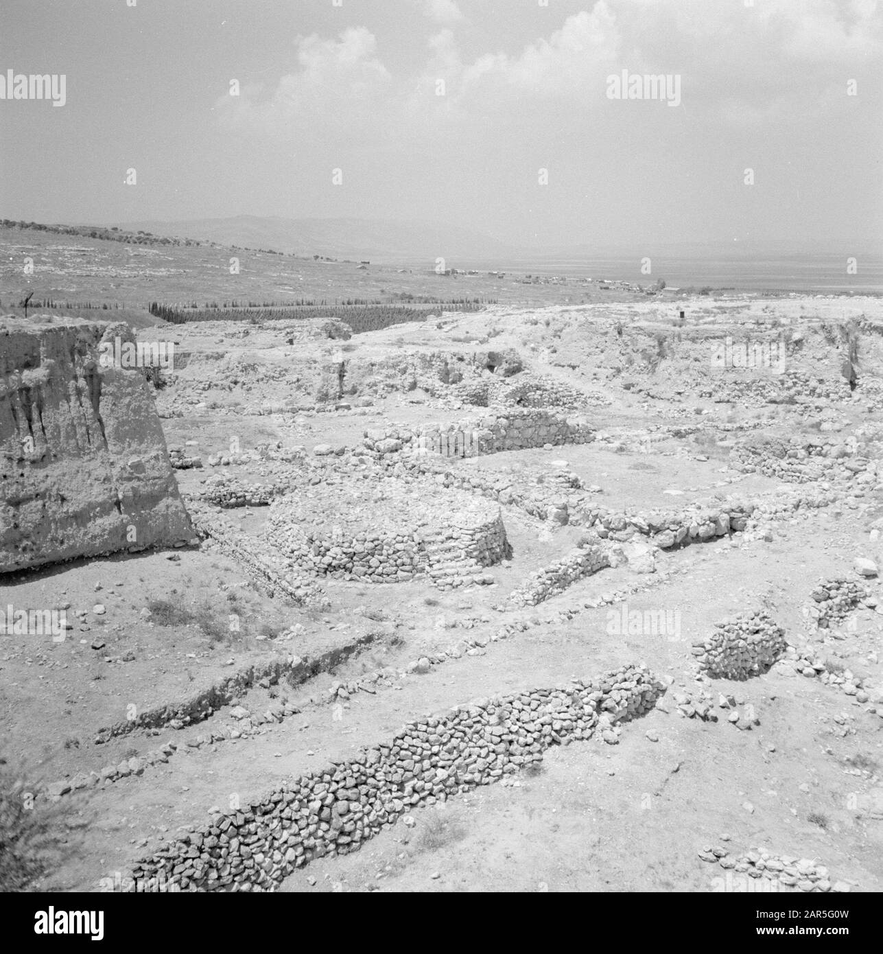 Israel: excavations Megido (Megiddo Stock Photo - Alamy