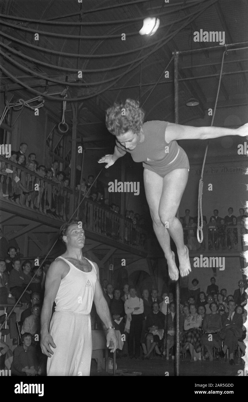 Annual gymnastics Stone competitions in the Amsterdam turnhall Date: 20 ...