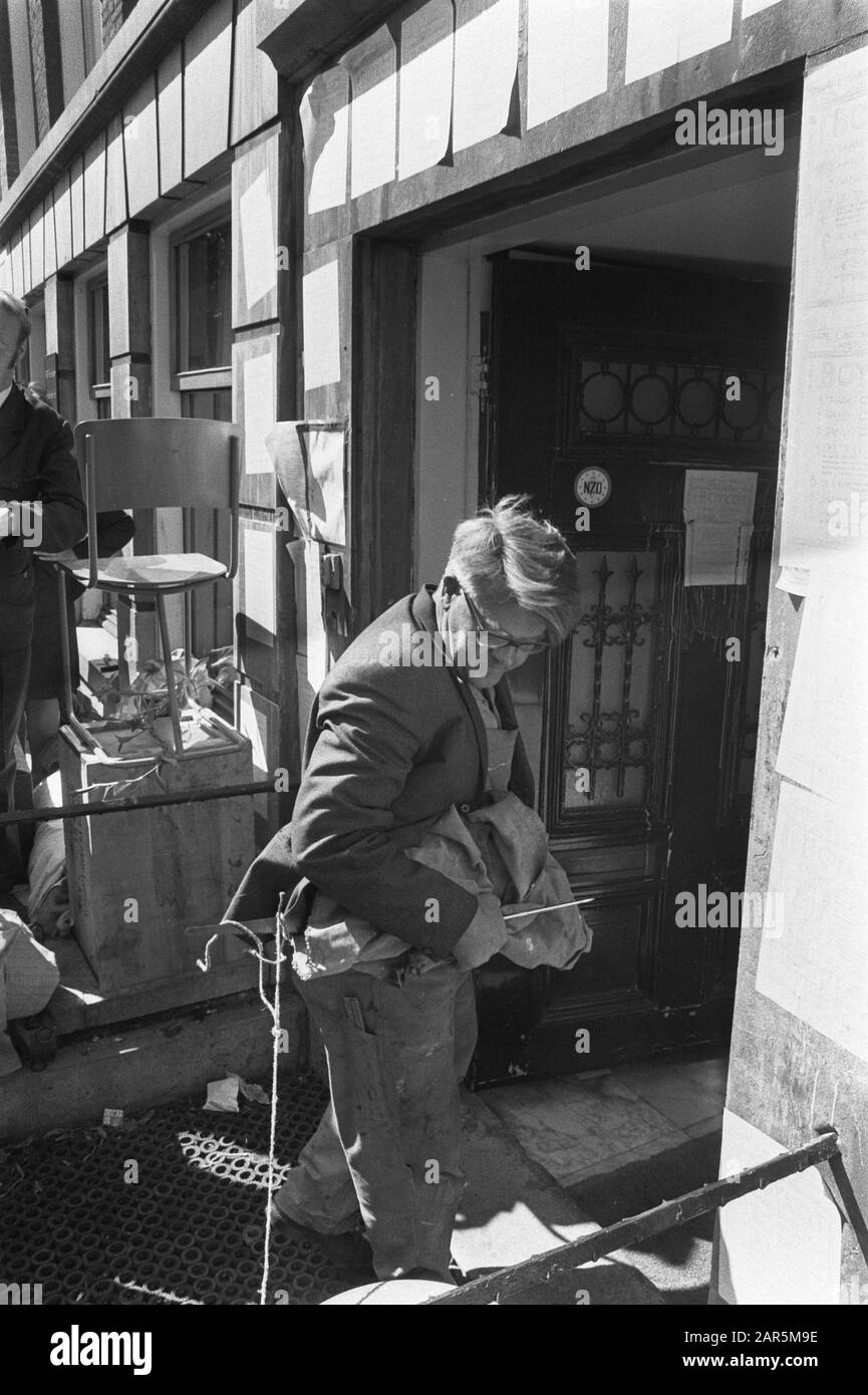 Abbey life building Black and White Stock Photos & Images - Alamy