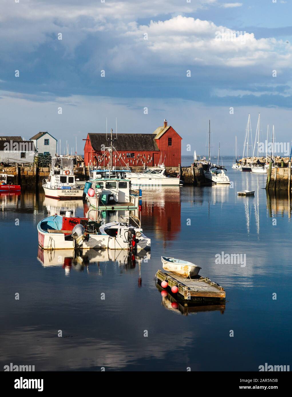 Know one hi-res stock photography and images - Alamy