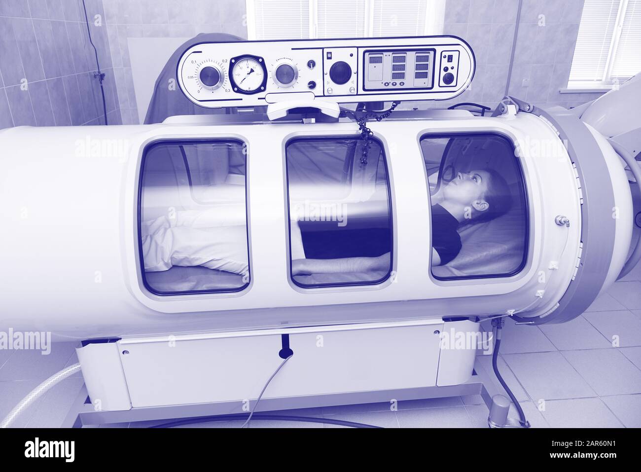 Oxygen tank hospital hi-res stock photography and images - Alamy