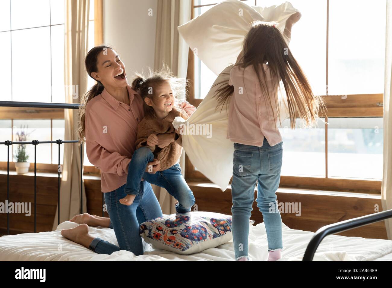 Mum play hi-res stock photography and images - Alamy