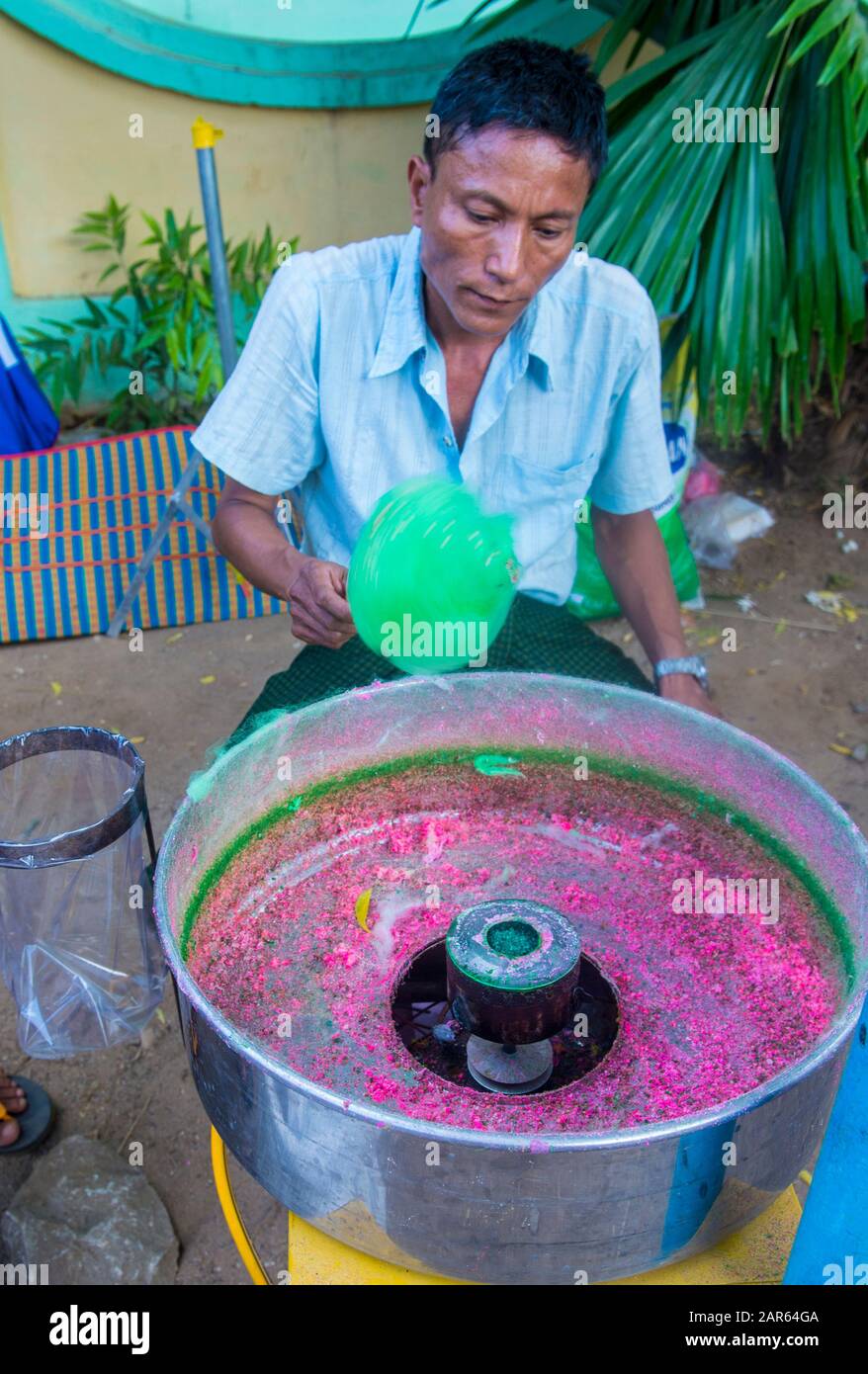 Rural market stall worker hi-res stock photography and images - Alamy