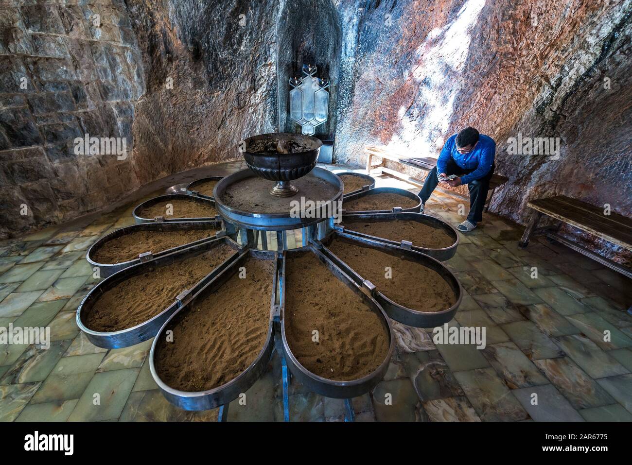 Inside the most sacred of Zoroastrian mountain temples in Chak Chak ...