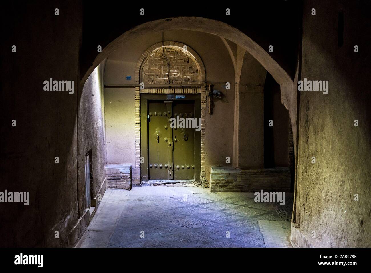 Narrow alley on the Old City of Yazd, capital of Yazd Province of Iran ...