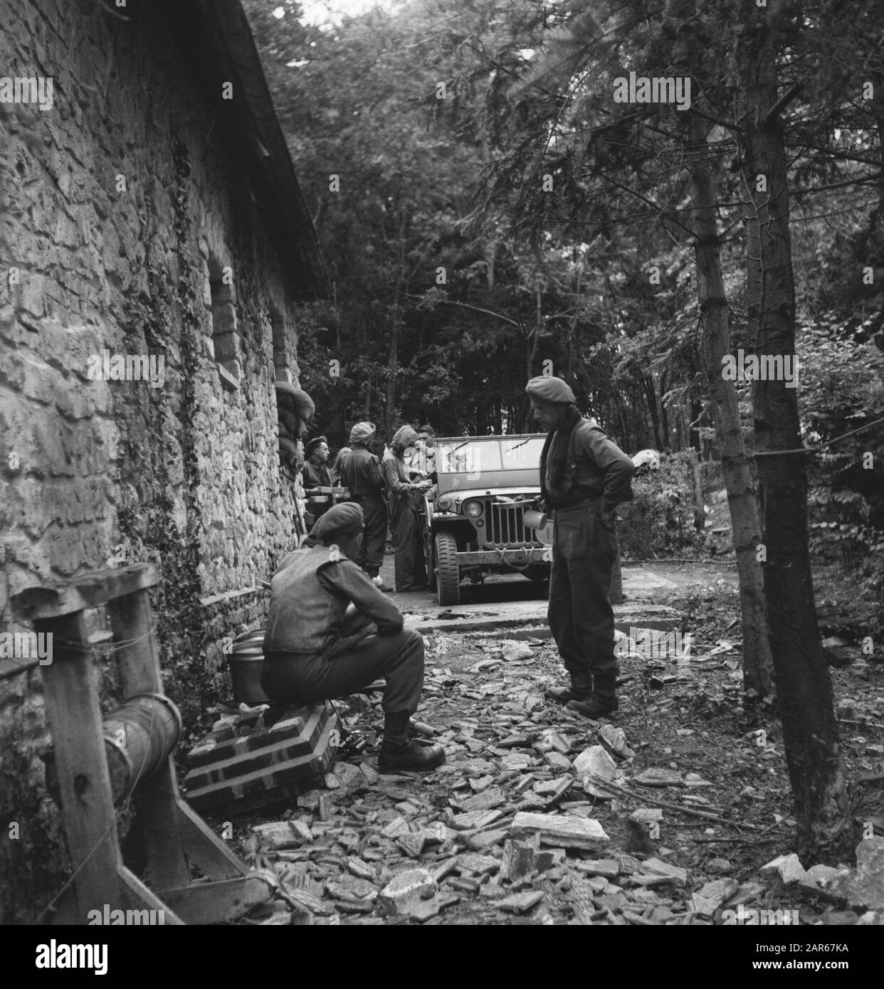 Royal Dutch Brigade Princess Irene. French-Canadian sector. At the ...