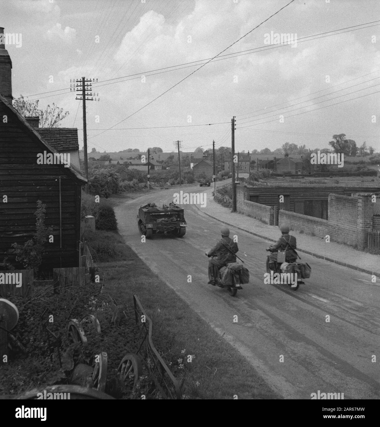 Royal Dutch Brigade Princess Irene in training. Column with ...