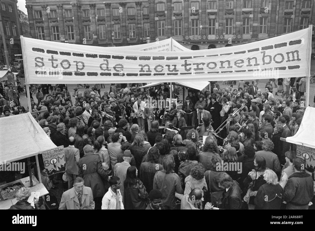 29 october 1977 hi-res stock photography and images - Alamy